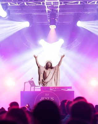 DJ Jesus Poster von Bekir Ceylan | Printler