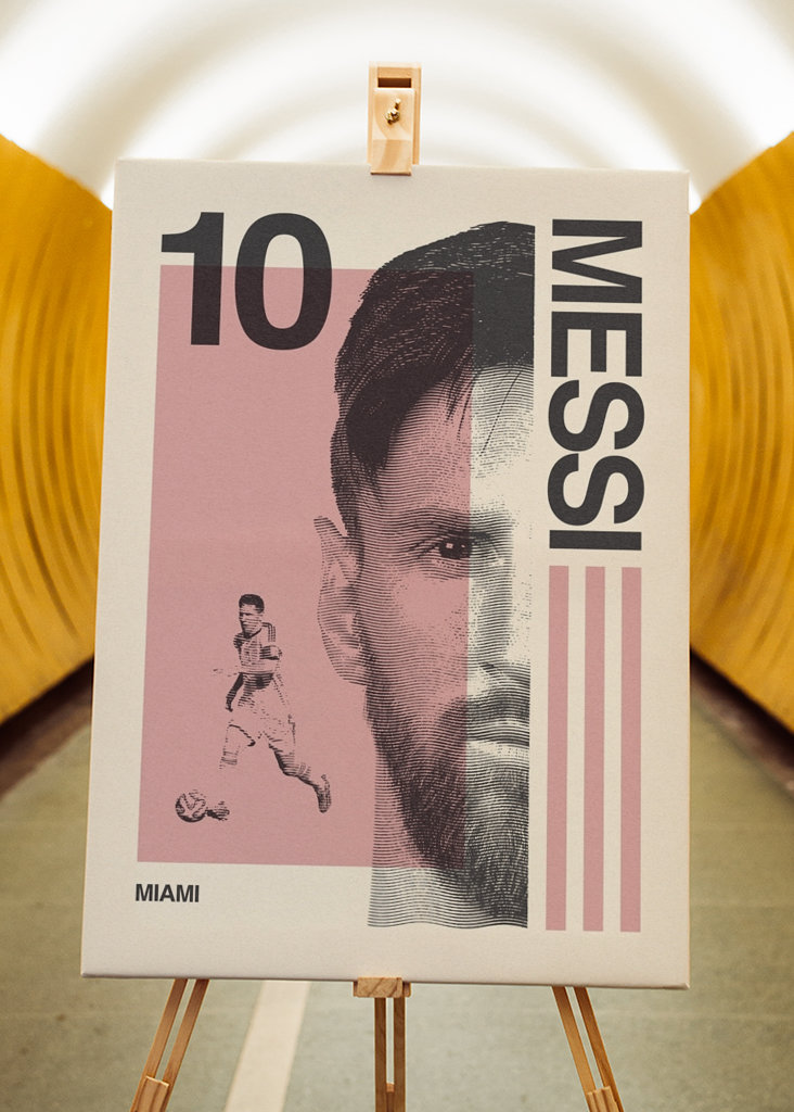 Lionel Messi - Inter Miami Poster von Fußball Total | Printler